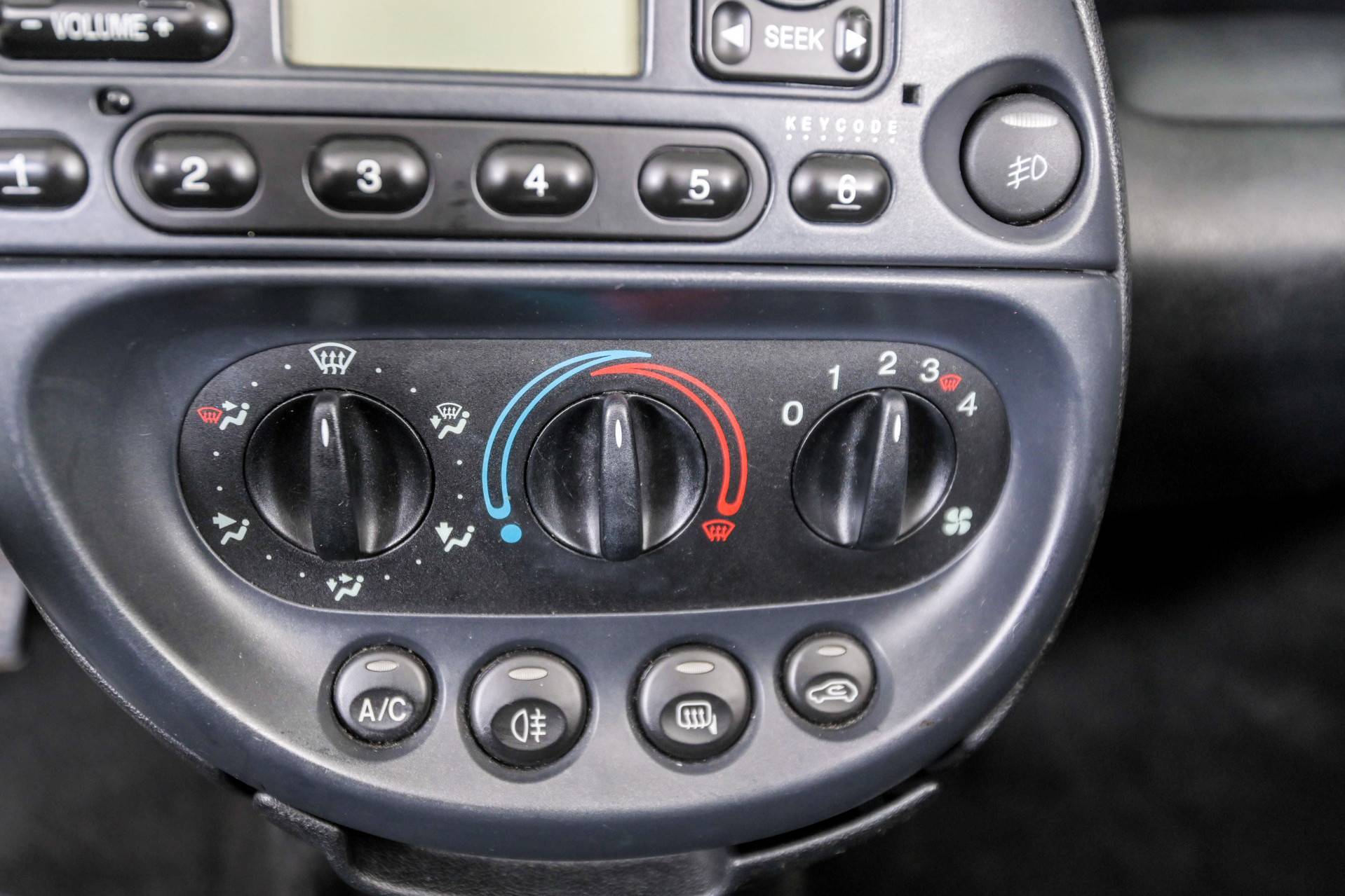 For Sale: Ford Streetka (2003) offered for GBP 3,431