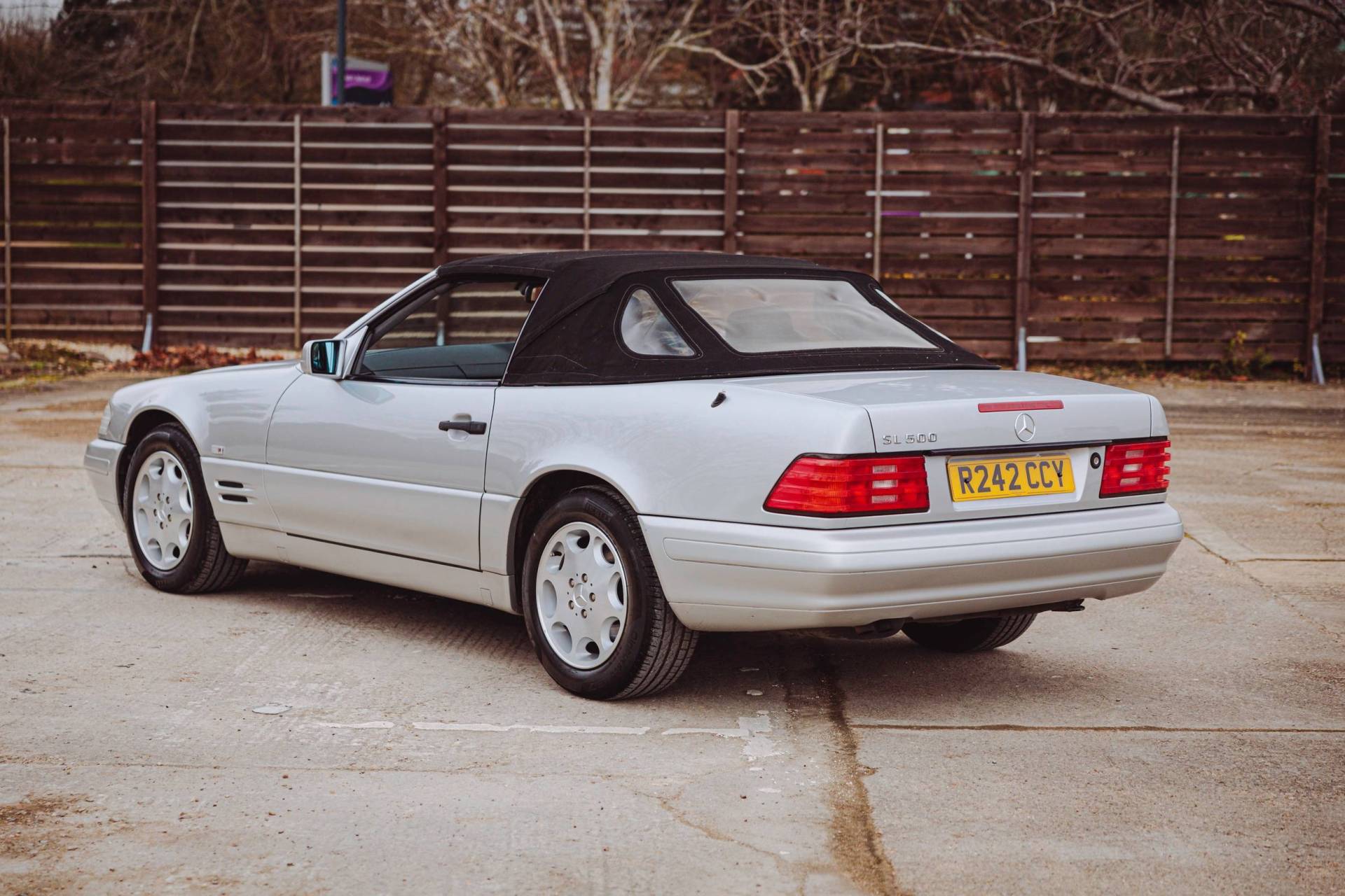 For Sale: Mercedes-Benz SL 500 (1997) offered for €29,199