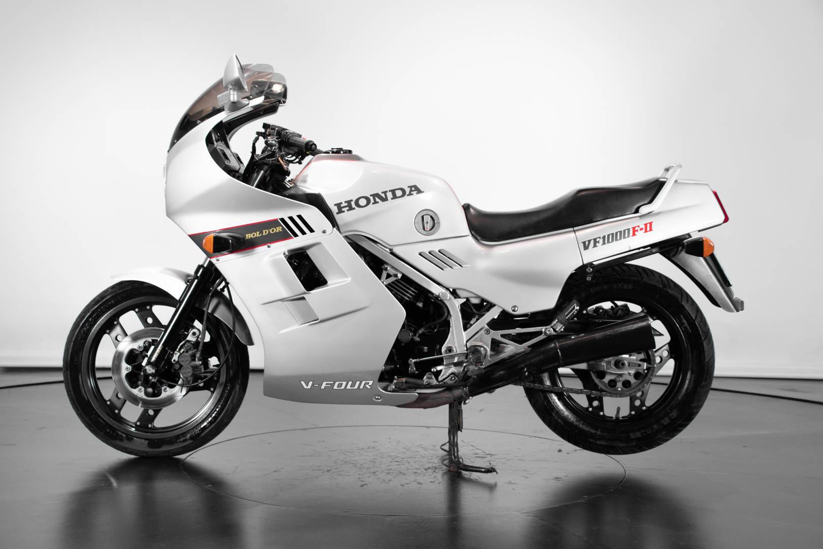 Honda VF 1000 F2 Bol d'Or Oldtimer Moter kopen - Classic Trader