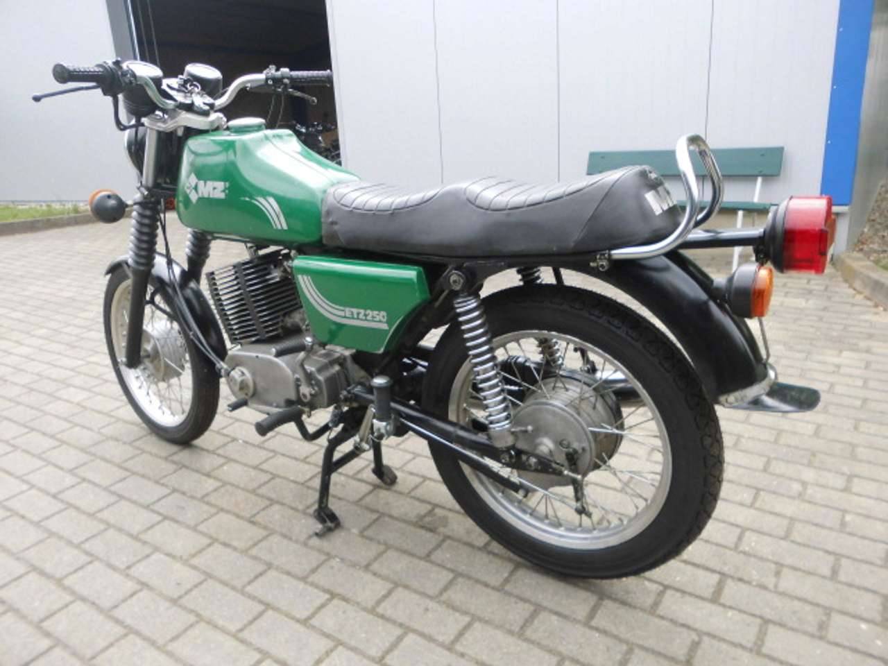 For Sale: MZ ETZ 250 (1982) offered for AUD 5,647