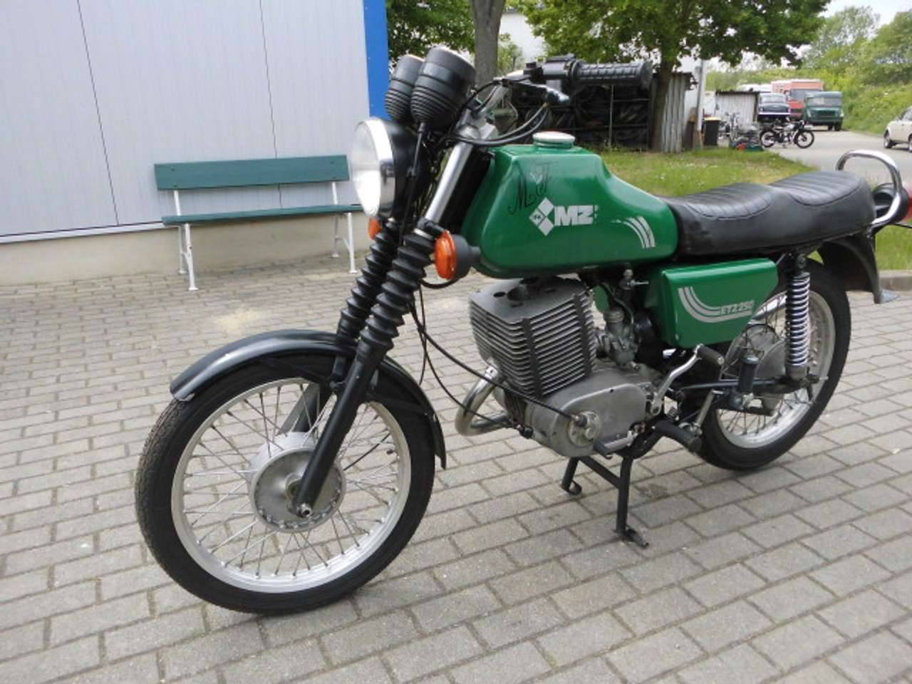 For Sale: MZ ETZ 250 (1982) offered for AUD 5,647
