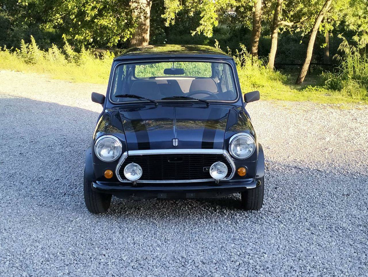 For Sale: Rover Mini Mayfair (1990) offered for €6,600