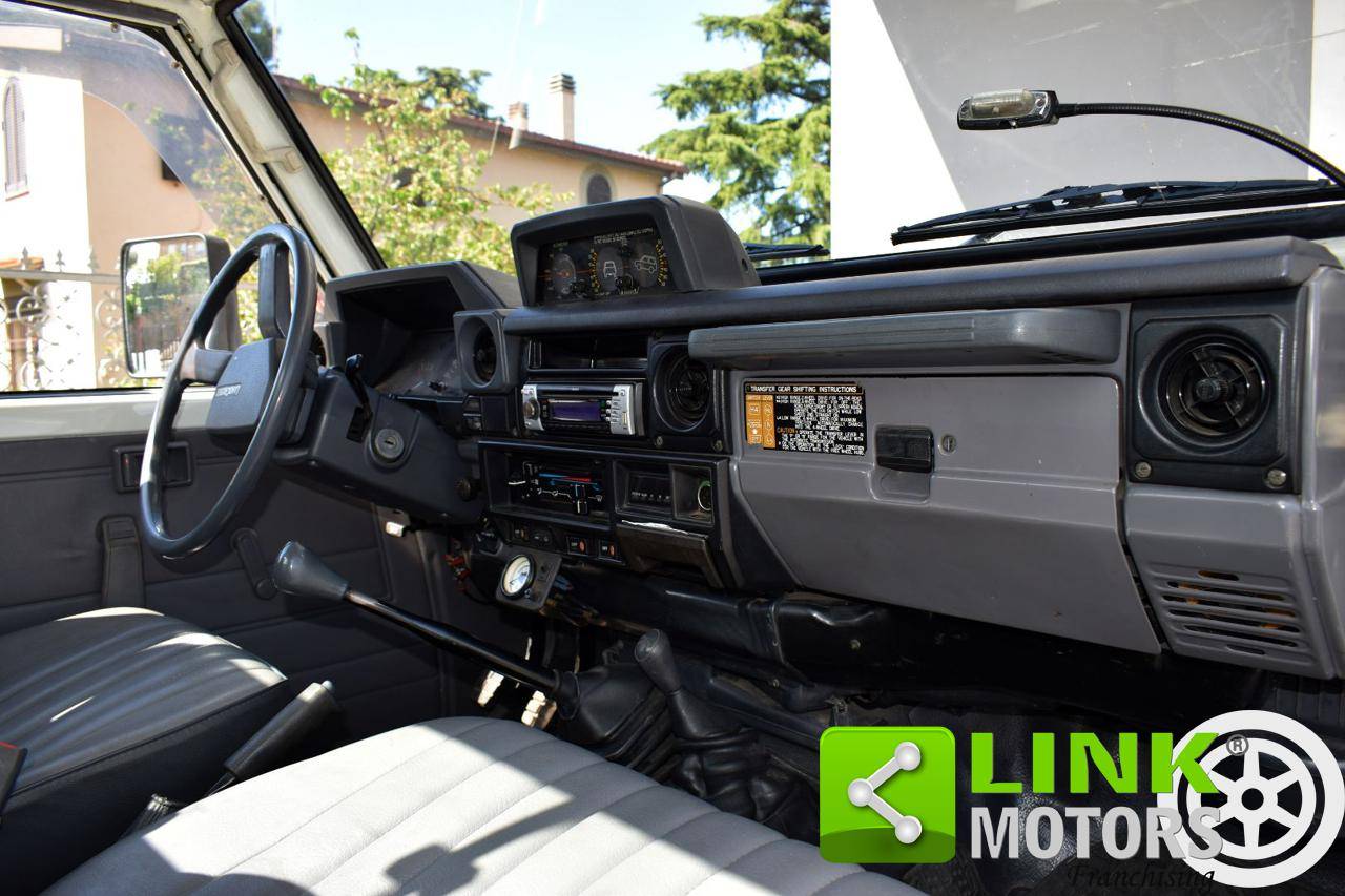 For Sale: Toyota Land Cruiser HZJ 75 (1995) offered for $39,956