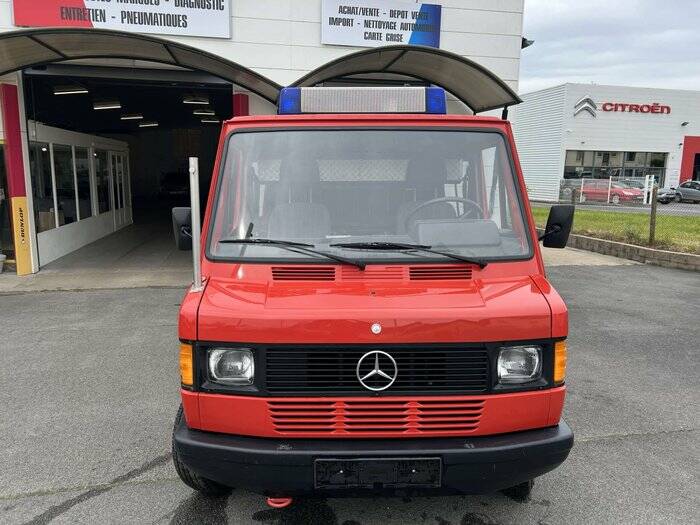 Mercedes Benz 307 D