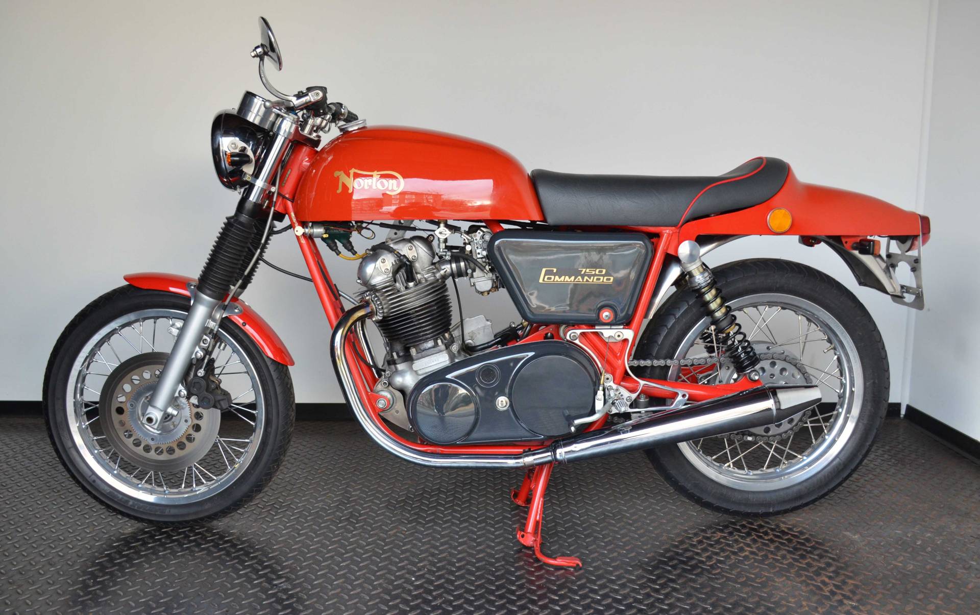 Norton Commando 750 Fastback Oldtimer Motorrad kaufen - Classic Trader