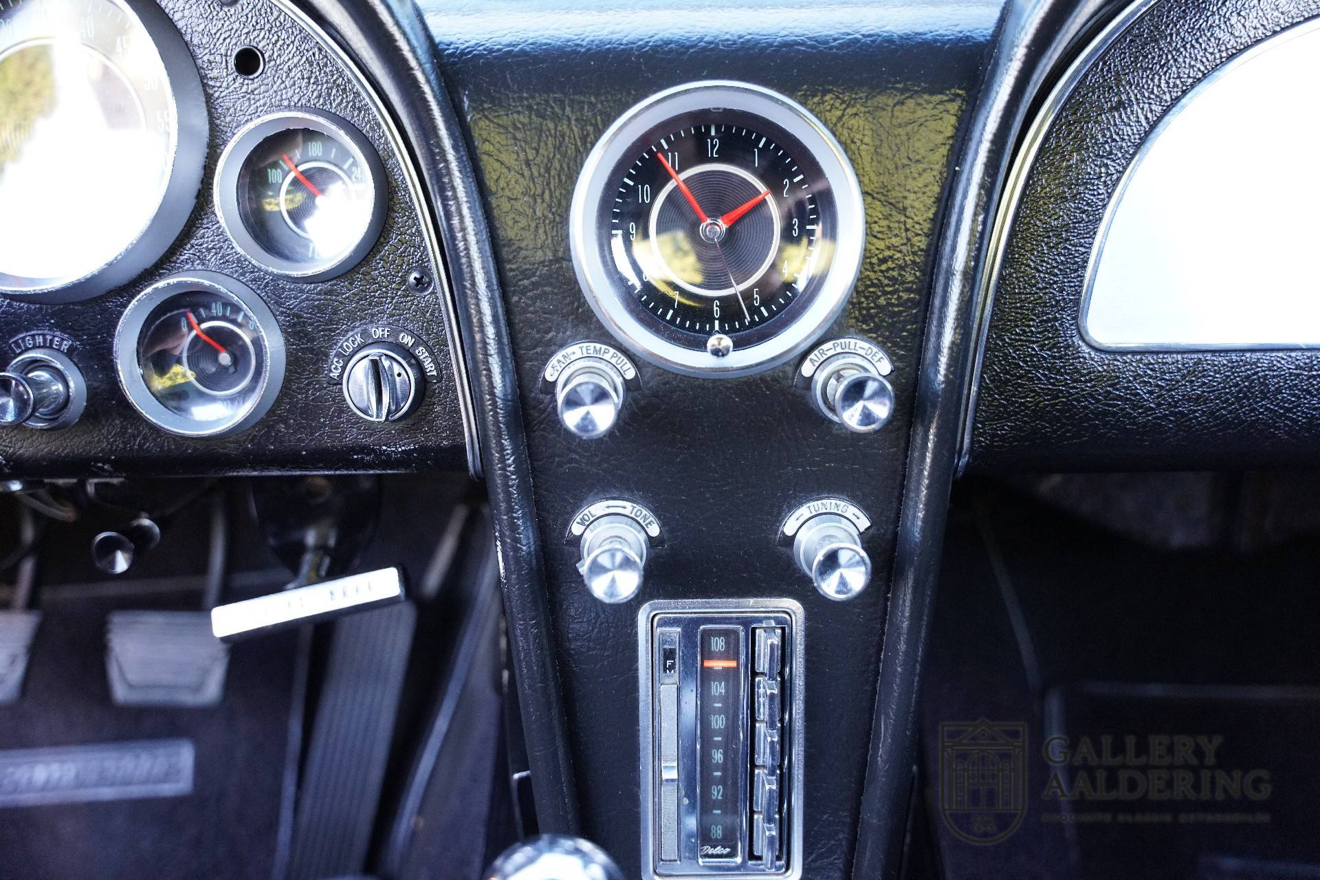 For Sale: Chevrolet Corvette Sting Ray (1964) offered for GBP 95,345