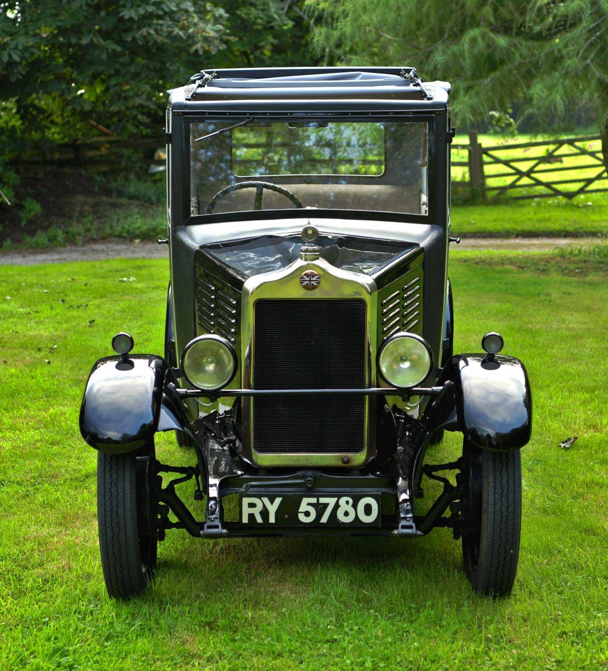 En Venta: Standard Nine (1927) ofrecido por 22.212 EUR