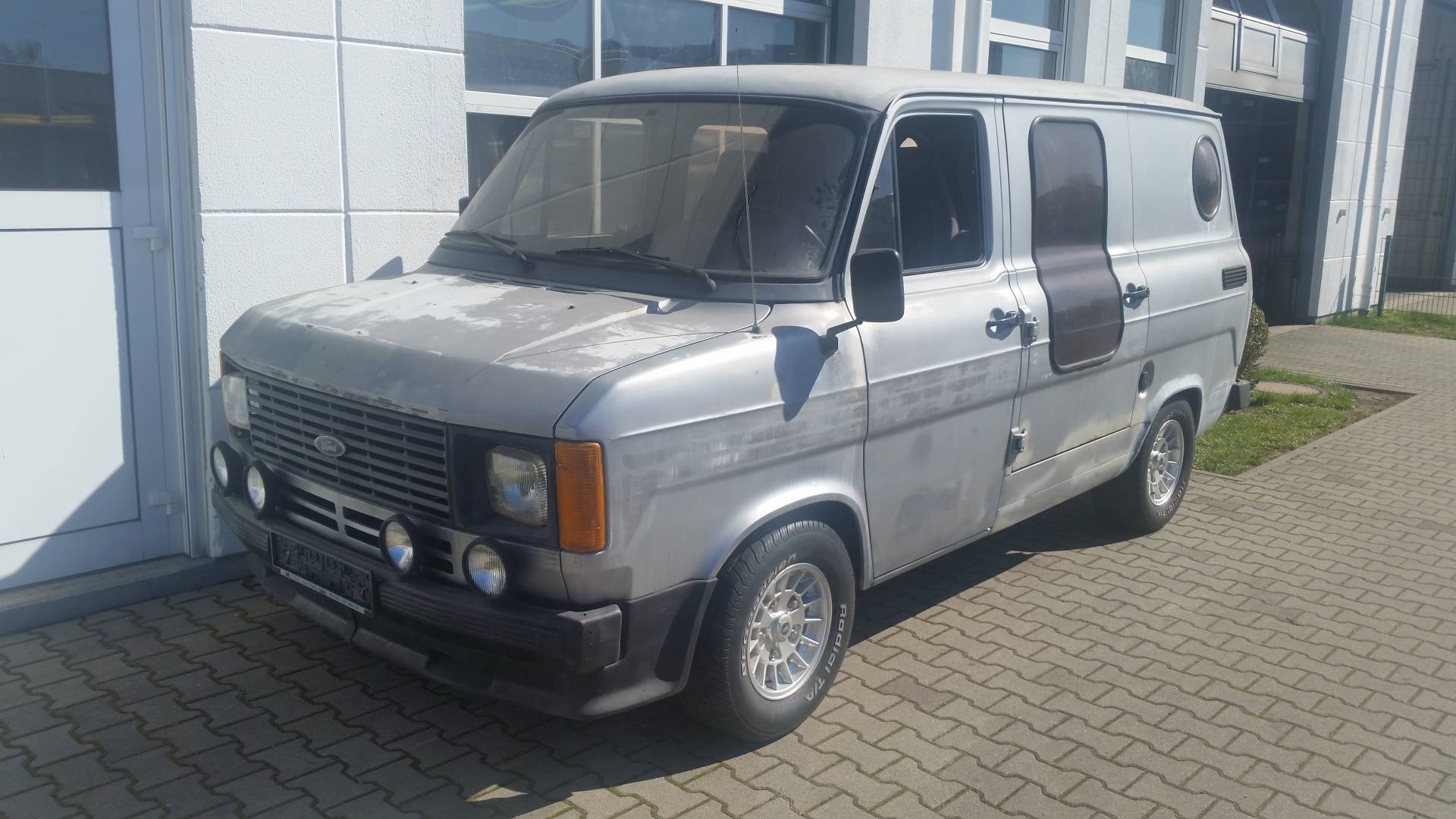 Ford Transit (1982) für 9.950 EUR kaufen