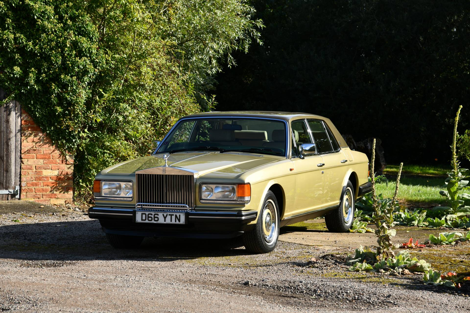 For Sale: Rolls-Royce Silver Spirit (1986) offered for GBP 17,500