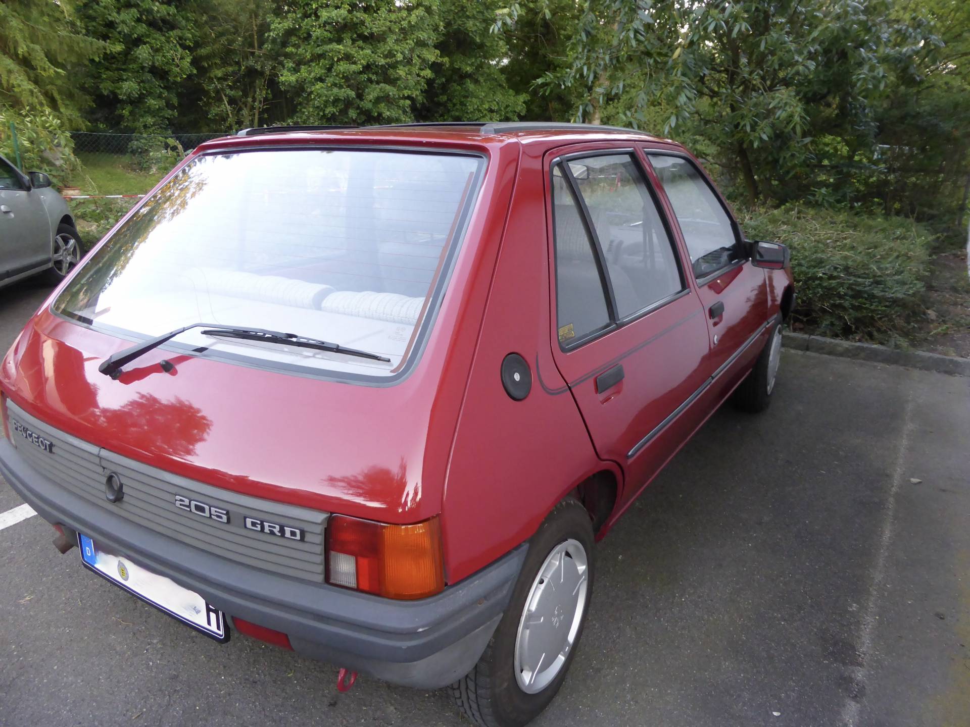 En Venta: Peugeot 205 Diesel (1988) ofrecido por 3.950 EUR En Venta: Peugeot 205 Diesel (1988) ofrecido por 3.950 EUR