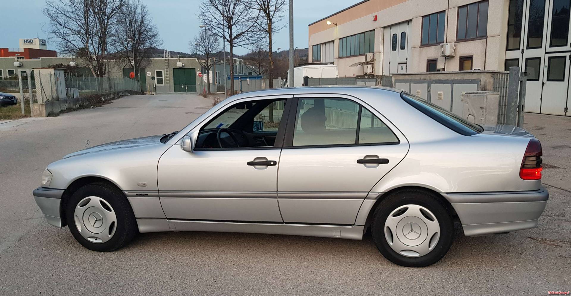 For Sale: Mercedes-Benz C 200 Kompressor (1998) offered for £6,029