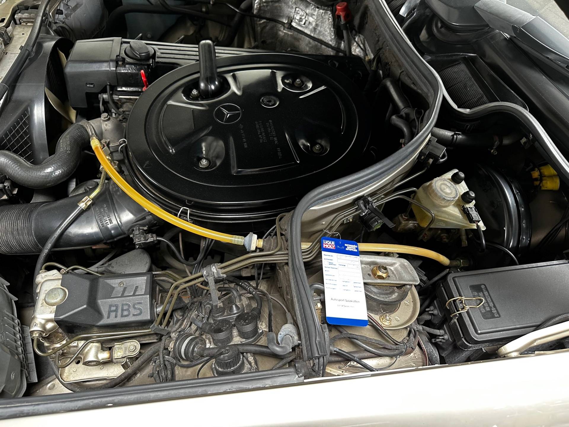 For Sale: Mercedes-Benz 260 E (1988) offered for £6,444