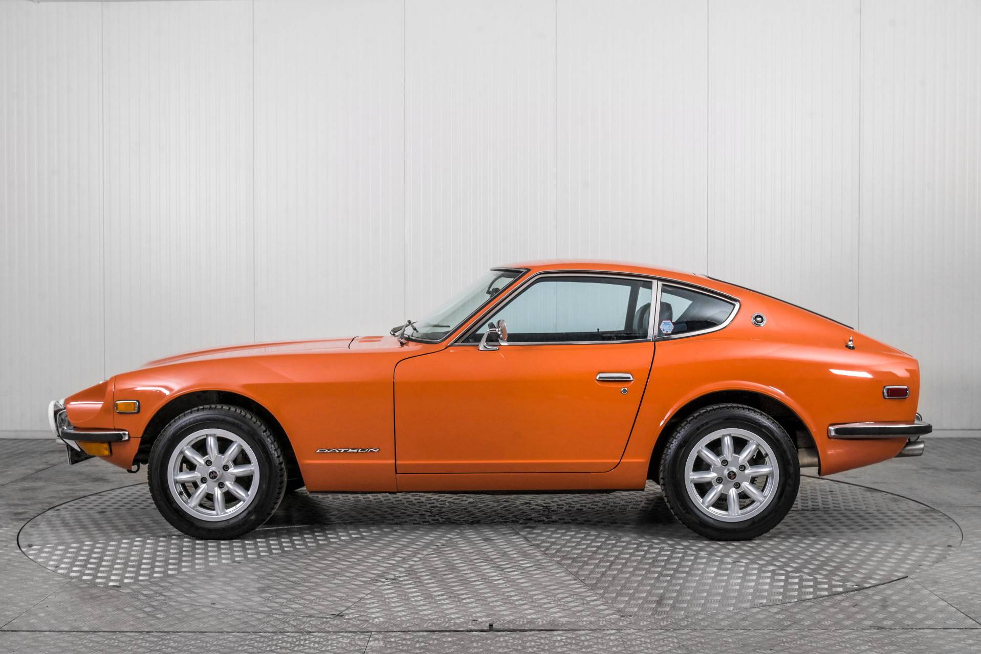 For Sale: Datsun 240 Z (1971) offered for GBP 43,994