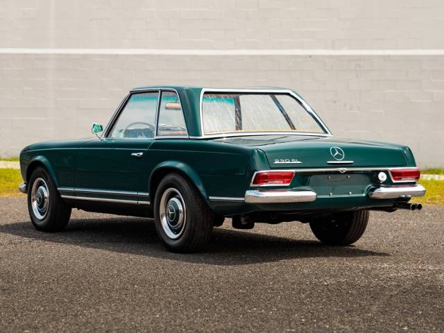 Mercedes-Benz SL-Class W 113 Classic Cars for Sale - Classic Trader