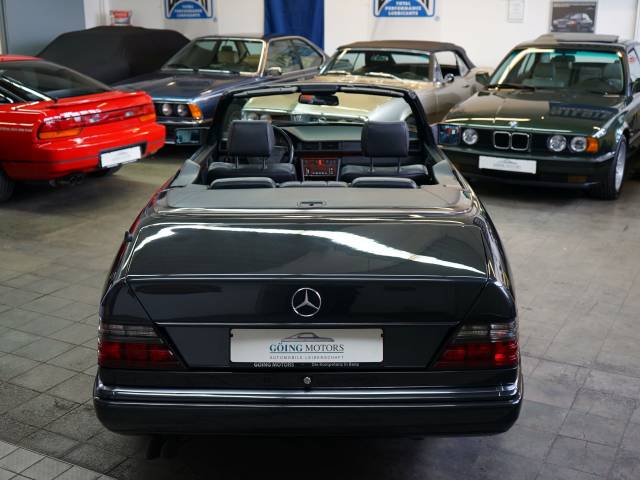 Mercedes-Benz E-Class Classic Cars for Sale - Classic Trader