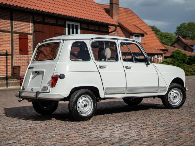 Renault R 4 Classic Cars for Sale - Classic Trader