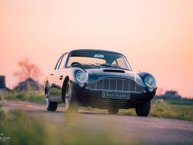 Aston Martin DB 6 Classic Cars for Sale - Classic Trader