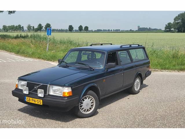 Volvo 240 Classic Cars for Sale - Classic Trader