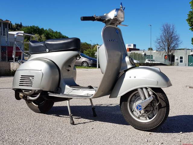 Piaggio Vespa 150 Sprint Oldtimer Motorrad kaufen - Classic Trader