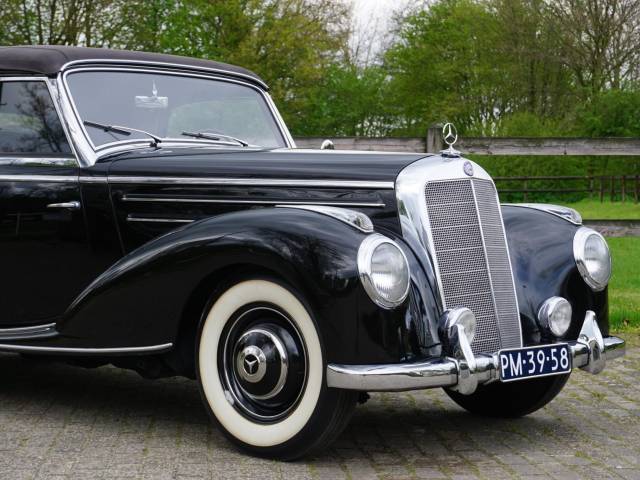Mercedes-Benz 220 W 187 Oldtimer kaufen - Classic Trader