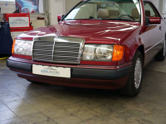 Mercedes-Benz E-Class Classic Cars for Sale - Classic Trader