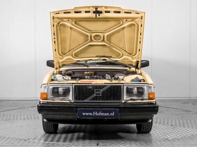 Volvo 240 Classic Cars for Sale - Classic Trader
