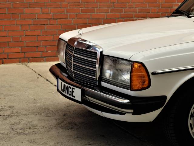 Mercedes-Benz 123 W 123 Classic Cars for Sale - Classic Trader
