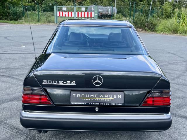 Mercedes-Benz E-Class Classic Cars for Sale - Classic Trader