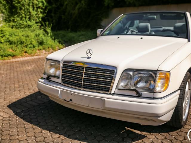 Mercedes-Benz E-Class Classic Cars for Sale - Classic Trader