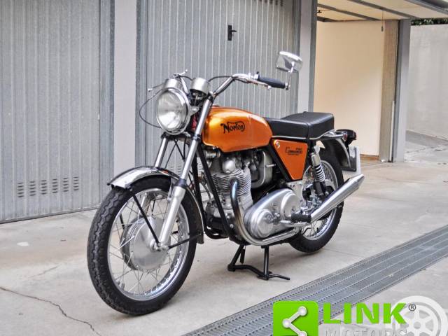 Norton Commando 750 Roadster Oldtimer Motorrad kaufen - Classic Trader