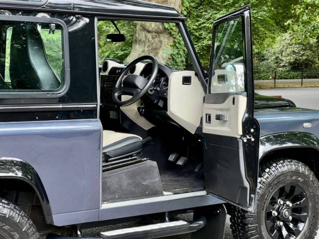 Land Rover Defender Classic Cars for Sale - Classic Trader