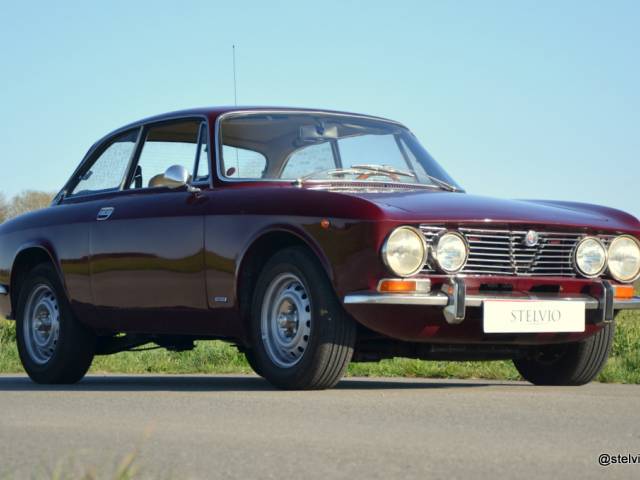 Alfa Romeo GTV Classic Cars for Sale - Classic Trader