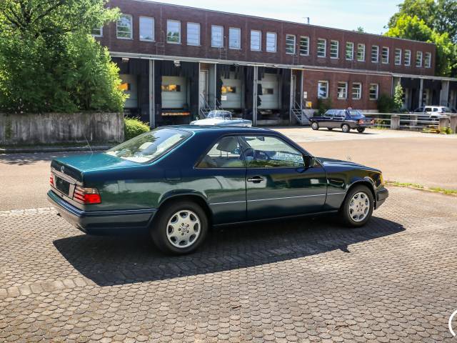 Mercedes-Benz E-Class Classic Cars for Sale - Classic Trader