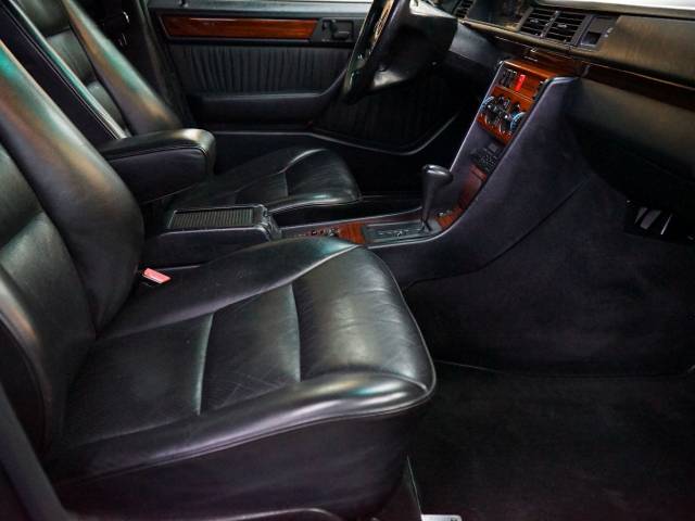 Mercedes-Benz E-Class Classic Cars for Sale - Classic Trader