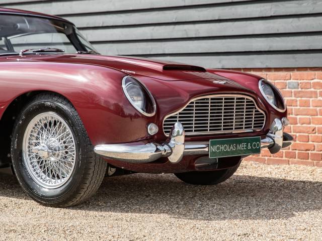 Aston Martin DB 4 Classic Cars for Sale - Classic Trader