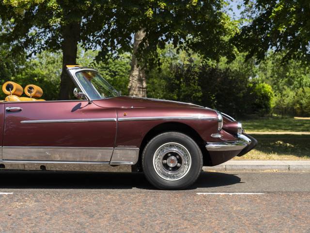 Citroën Ds Convertible Classic Cars For Sale Classic Trader
