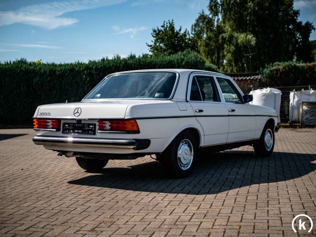 Mercedes-Benz 123 W 123 Classic Cars for Sale - Classic Trader