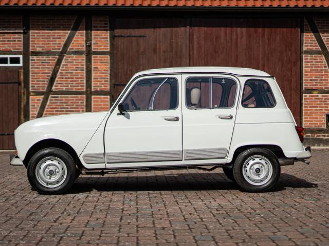 Renault R 4 Classic Cars for Sale - Classic Trader