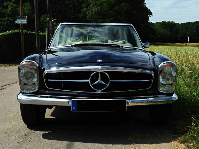 Mercedes-Benz SL-Klasse Oldtimer kaufen - Classic Trader
