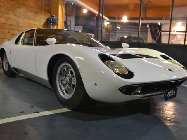 Lamborghini Classic Cars for Sale - Classic Trader