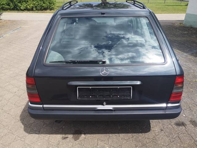 Mercedes-Benz E-Class Classic Cars for Sale - Classic Trader
