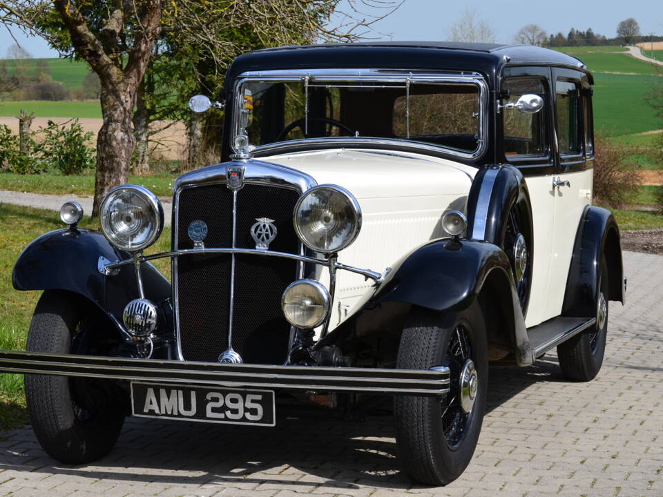 For Sale: Morris Sixteen (1935) offered for £17,887