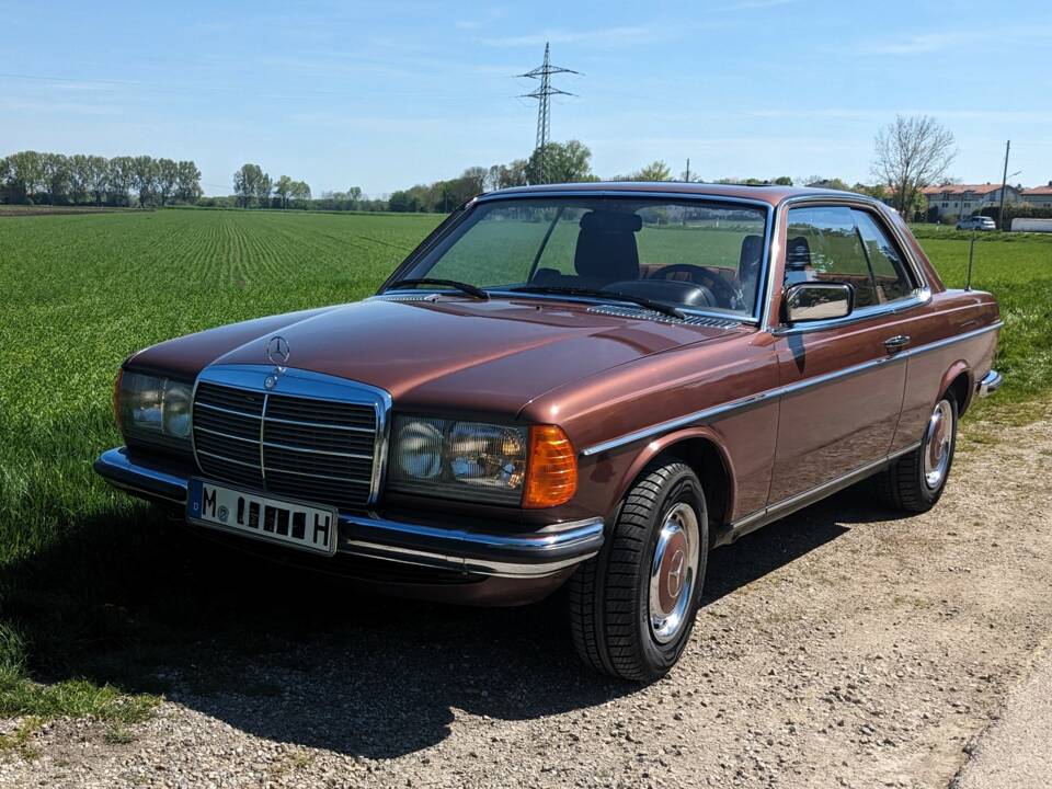 Mercedes-Benz 123 W 123 Classic Cars for Sale - Classic Trader