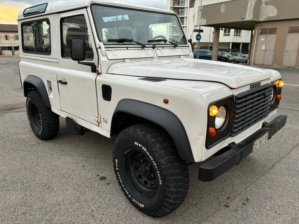 Land Rover Defender Classic Cars for Sale - Classic Trader
