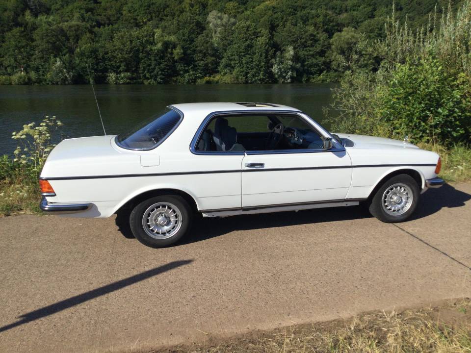 Mercedes-Benz 123 Classic Cars for Sale - Classic Trader