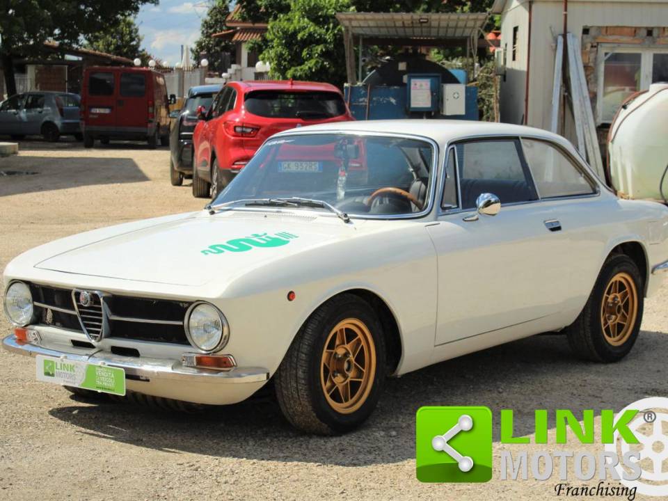 For Sale: Alfa Romeo Giulia GT 1300 Junior (1973) offered for £24,251