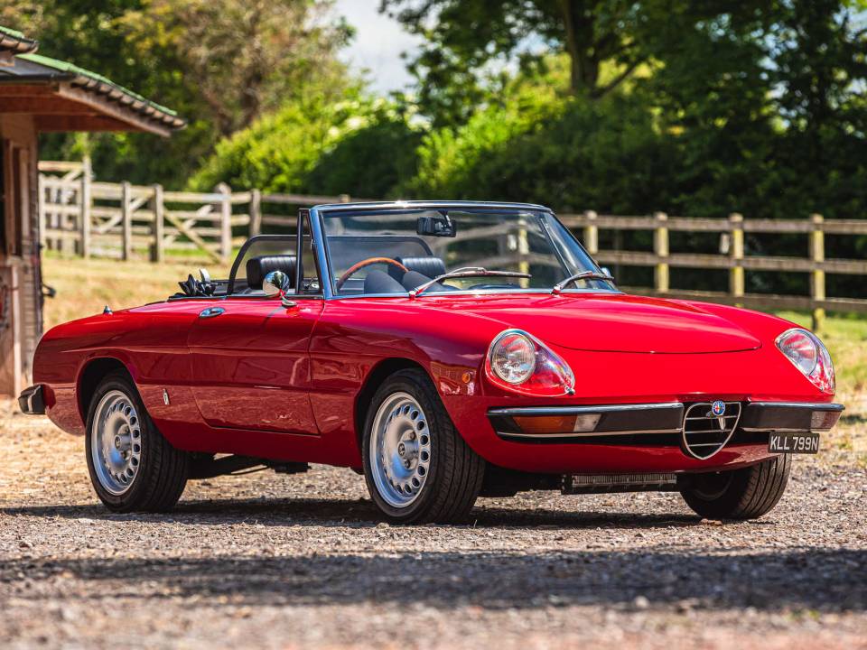 En venta: Alfa Romeo 2000 Spider Veloce (1975) offered for Precio a ...