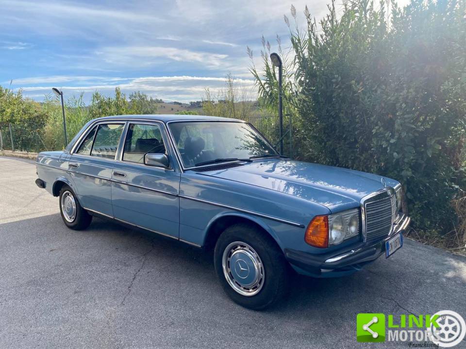 Mercedes-Benz 123 Classic Cars for Sale - Classic Trader