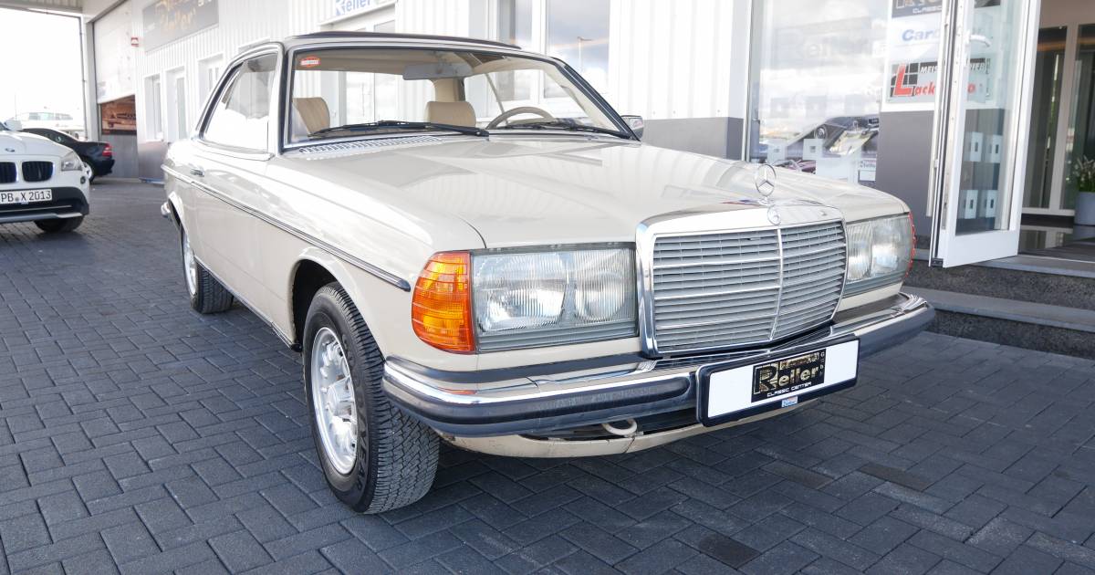 En Venta: Mercedes-Benz 230 C (1979) ofrecido por 11.990 EUR