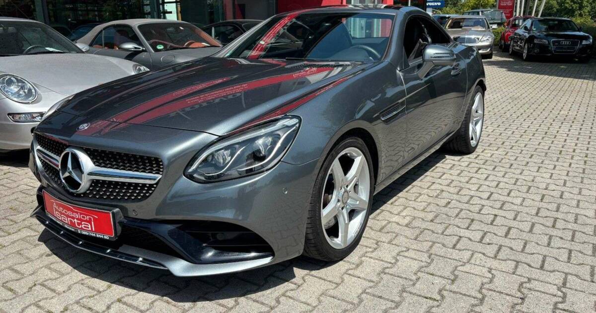 For Sale: Mercedes-Benz SLC 300 (2016) offered for £27,843
